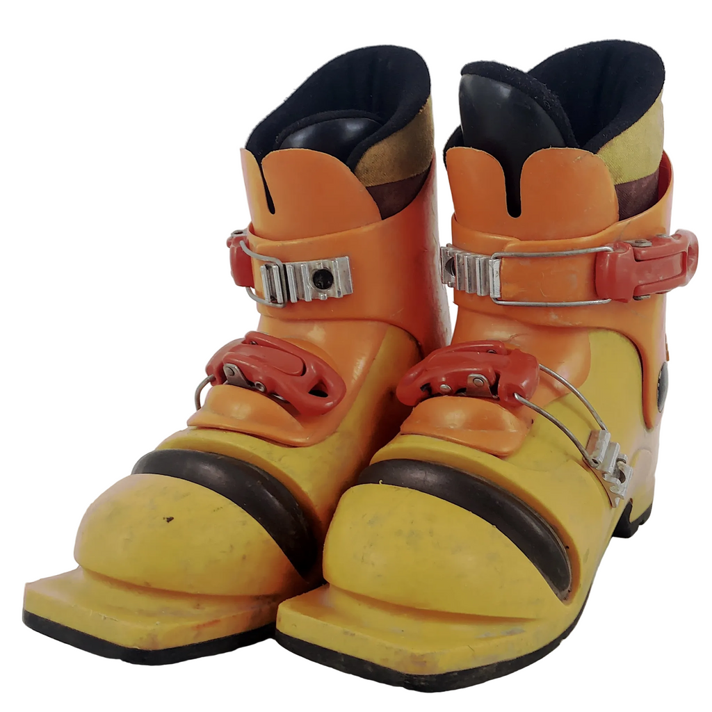 Garmont Teledactyl 21.5 Mondo Size — Kids Season Telemark Boot Rental ...