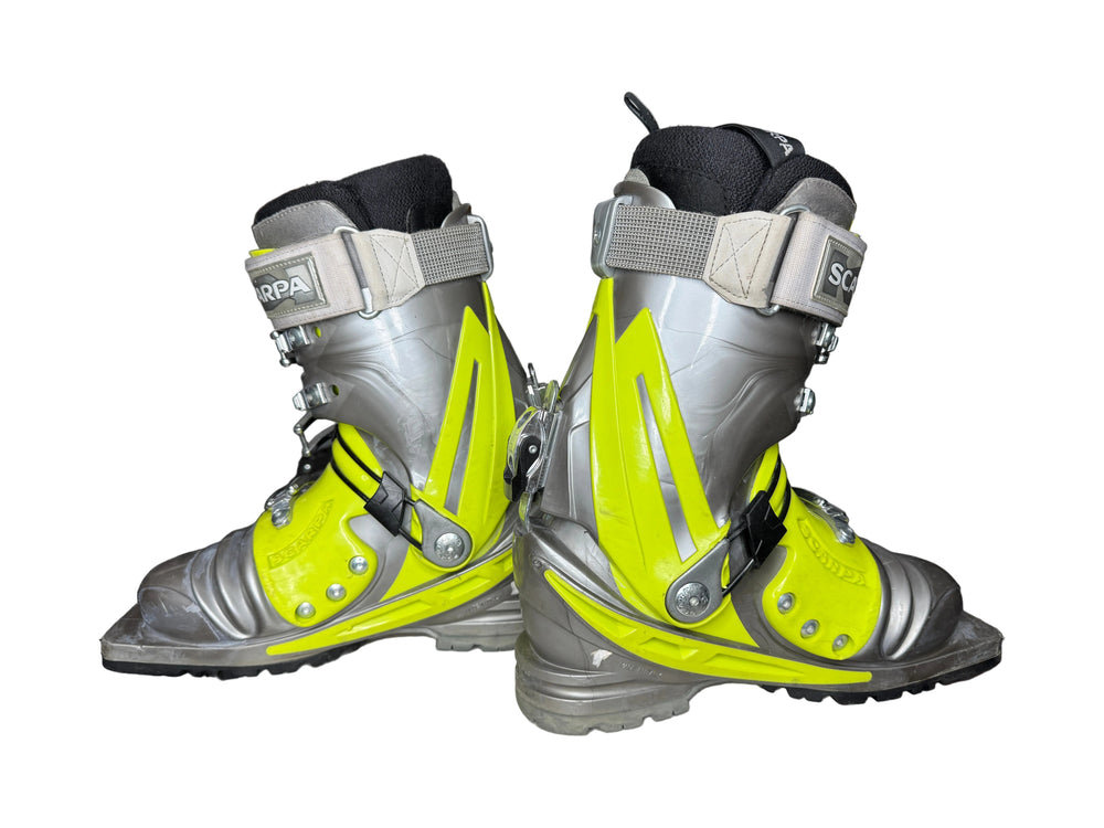Scarpa T1 Women’s Telemark Boots – Mondo 25 Used Ski Boots – Freeheel Life